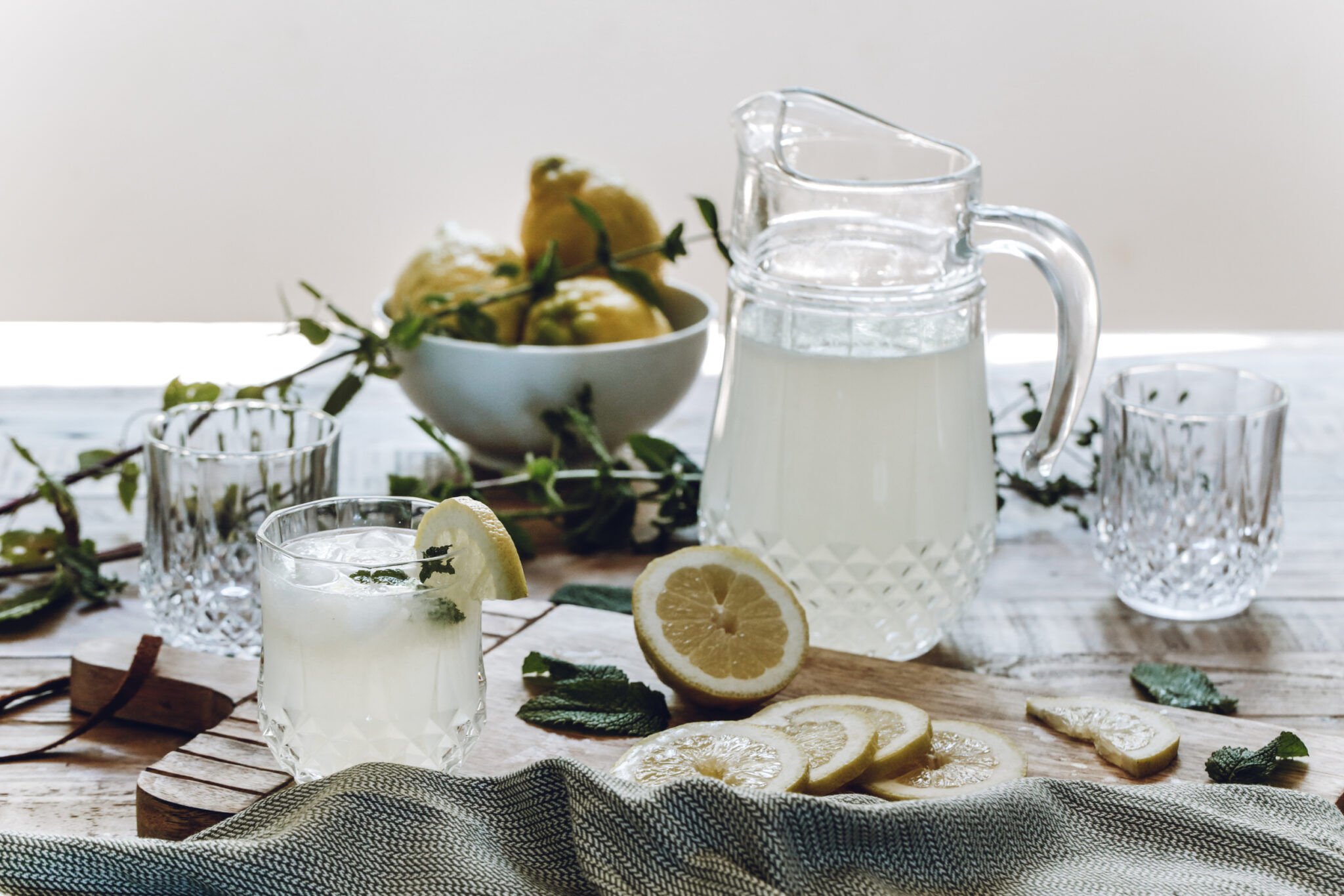La meilleure recette de citronnade maison : fraîche, acidulée et ...